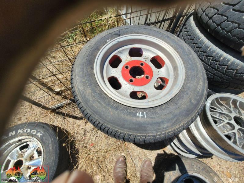 Lot 41 - 4x Corolla GT Alloy Wheels with Good Tyres (185/75-R14 ...