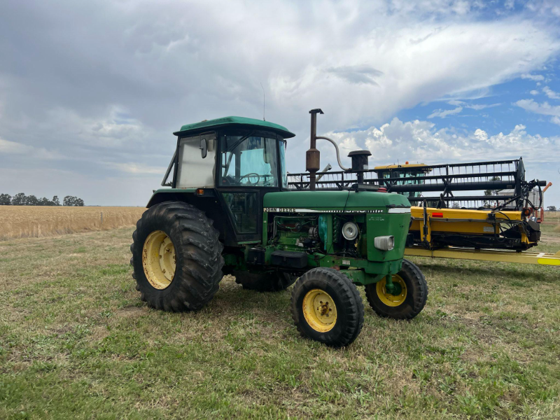 Lot 2 - John Deere 3140 Tractor | AuctionsPlus