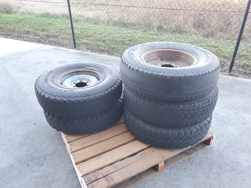 Lot 70 - Split rims and tyres | AuctionsPlus