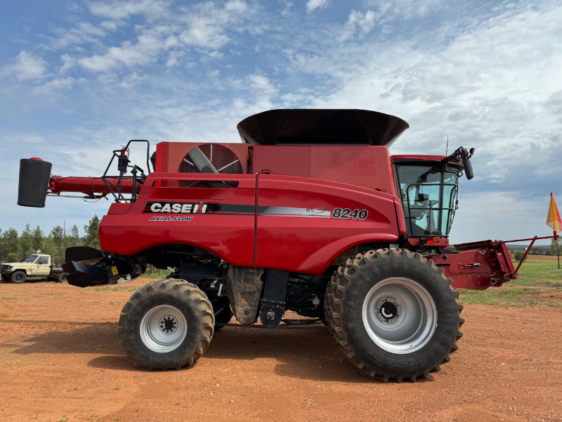 Lot 94 - Case IH 8240 Combine Harvester | AuctionsPlus