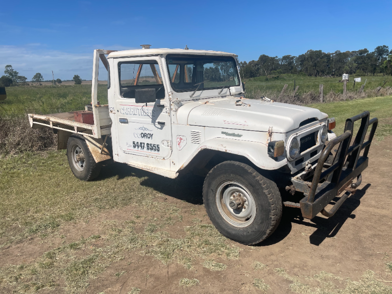 Lot 11 - Toyota FJ45 Ute with trayback, 6cl petrol engine | AuctionsPlus