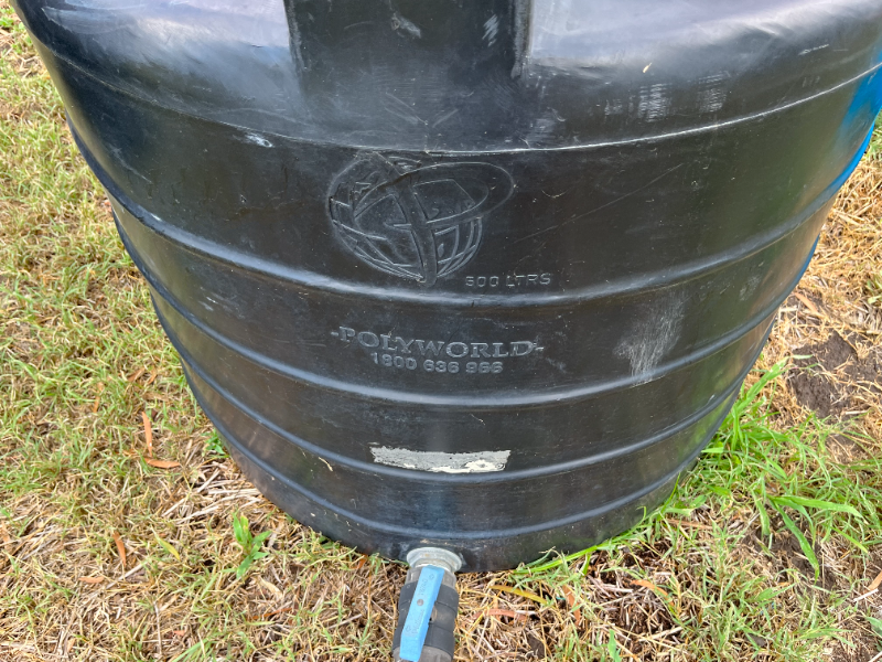 Lot 57 - Polyworld Black poly 500lt water tank | AuctionsPlus