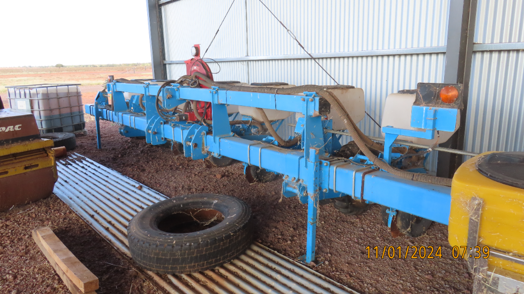 Lot 2 - Monosem 8-Row Planter | AuctionsPlus