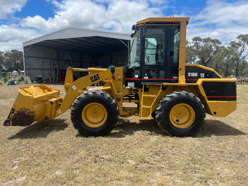 Lot 1 - Caterpillar Loader 910g series | AuctionsPlus
