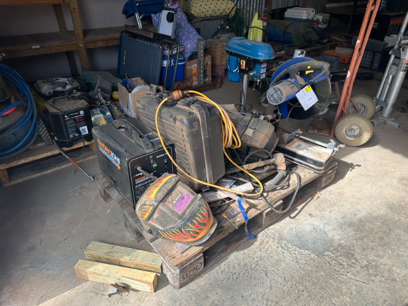 Lot 8 - Welding gear and workshop tools | AuctionsPlus