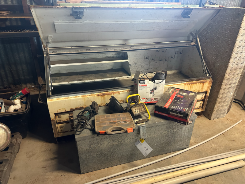 Lot 13 - Tool boxes, assorted electrical fittings, assorted tools and ...