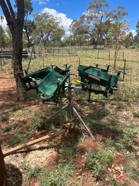 Lot 43 - Lamb Marking Cradle | AuctionsPlus