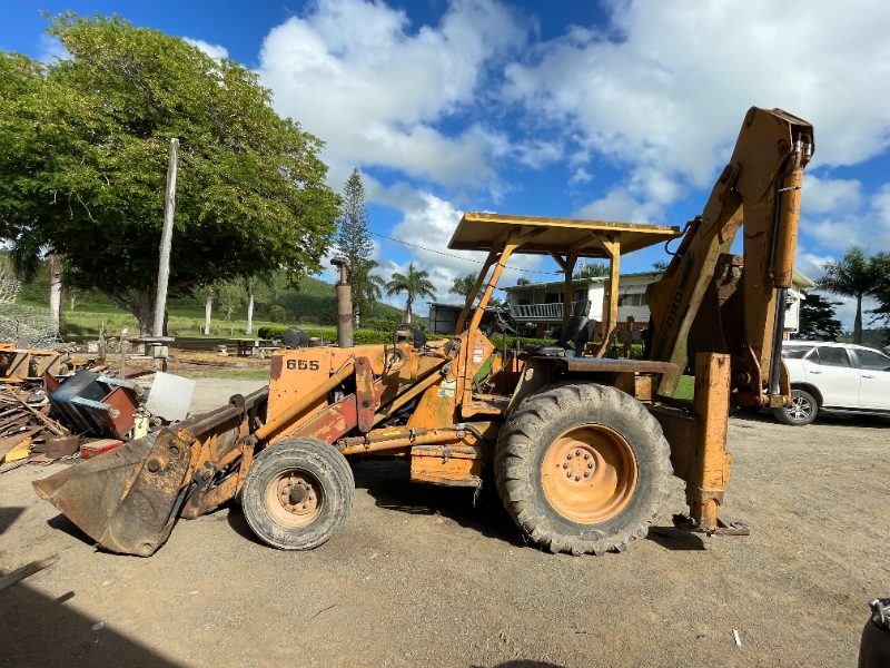 Lot 6 - Ford Backhoe Loader, 4 in 1 bucket | AuctionsPlus
