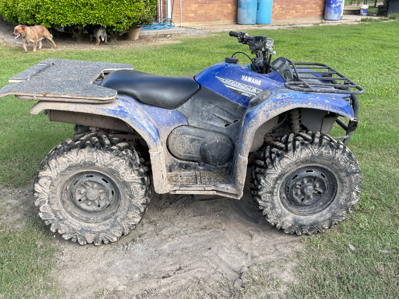 Lot 8 - Yamaha Kodiak 4 Wheel Motor Bike, 450 cc, 2016 model | AuctionsPlus