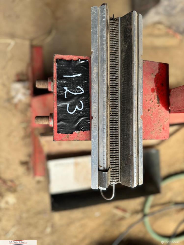 Lot 123 - Belt Joiner & Press | AuctionsPlus
