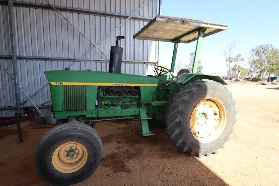 Lot 121 - Tractor | AuctionsPlus