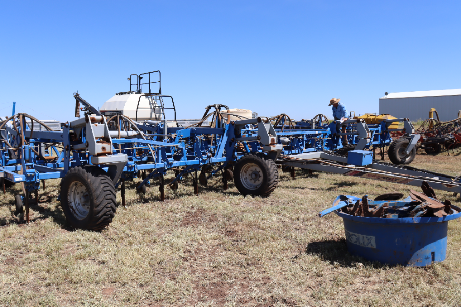 Lot 8 - Gason 15m/ 50' Hydra Maxx hydraulic tyne planter and 6200 ...