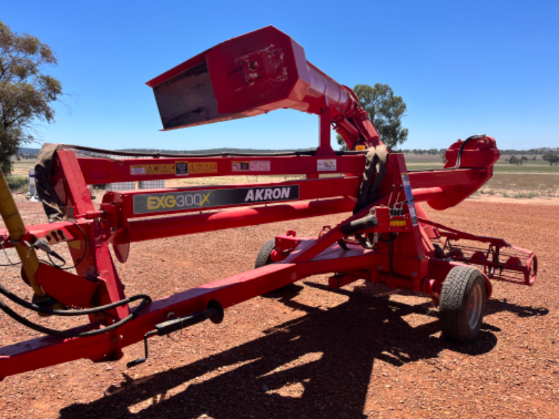 Lot 132 - Grain Bag Outloader | AuctionsPlus