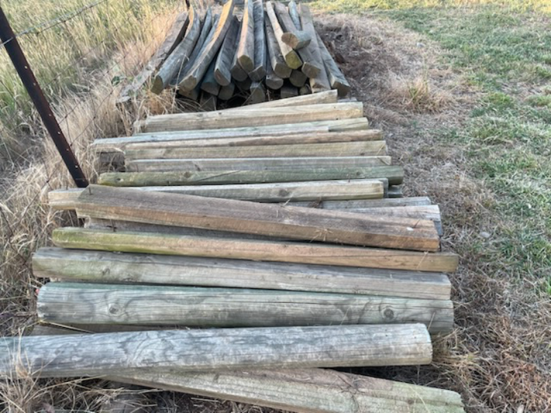 Lot 175 - 40 x Treated Pine Half Logs | AuctionsPlus