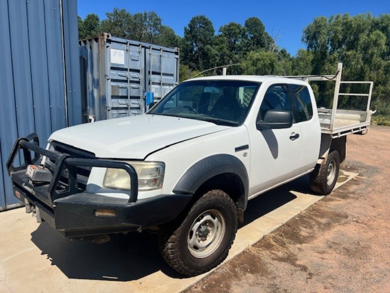 Lot 96 - 2008 Ford Ranger Tray Back | AuctionsPlus