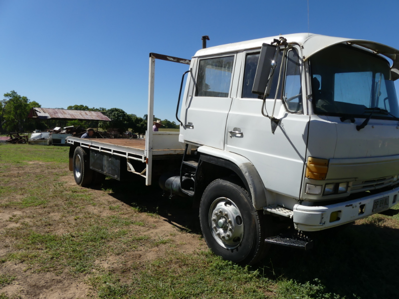 Lot 218 - FG Hino Truck Dual cab with 16ft tray | AuctionsPlus