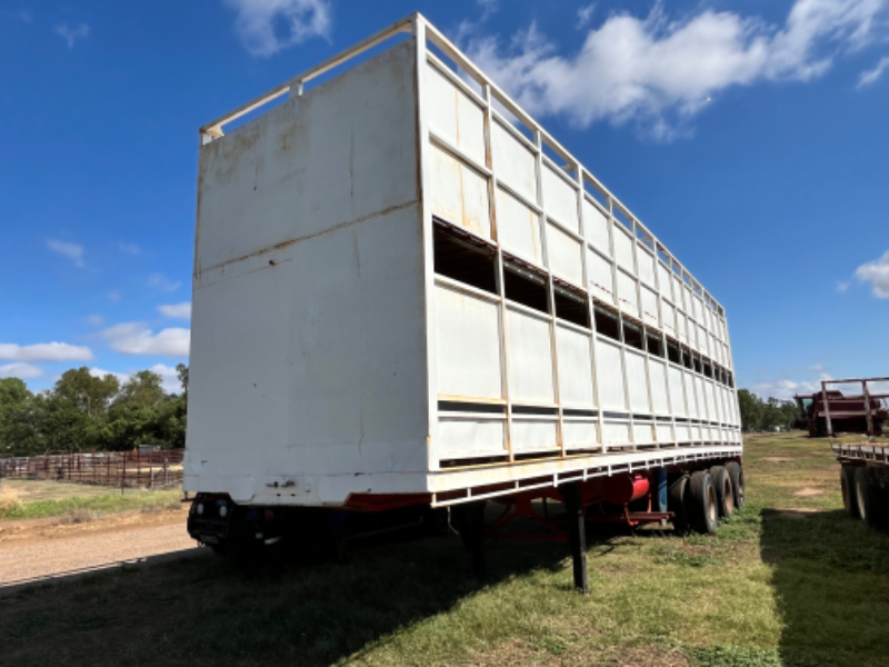 Lot 43 - 40 FOOT HAUL MARK 2 DECK CATTLE CRATE | AuctionsPlus