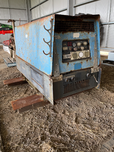 Lot 200 - 20 KVA Perkins Generator/ Welder | AuctionsPlus