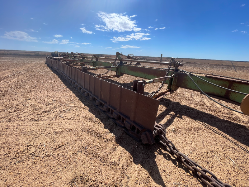 Lot 127 - Mungie Rake | AuctionsPlus