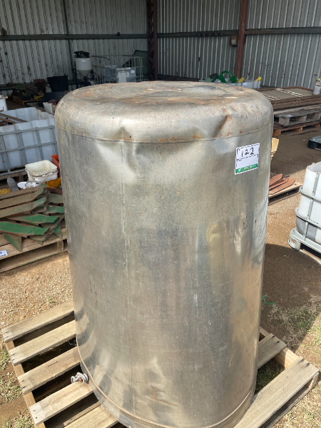 Lot 122 - Stainless Steel Vat, large | AuctionsPlus