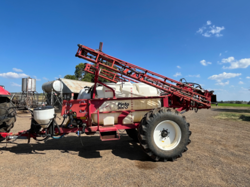 PINTO 3000L SERIES 2 SPRAY RIG | AuctionsPlus