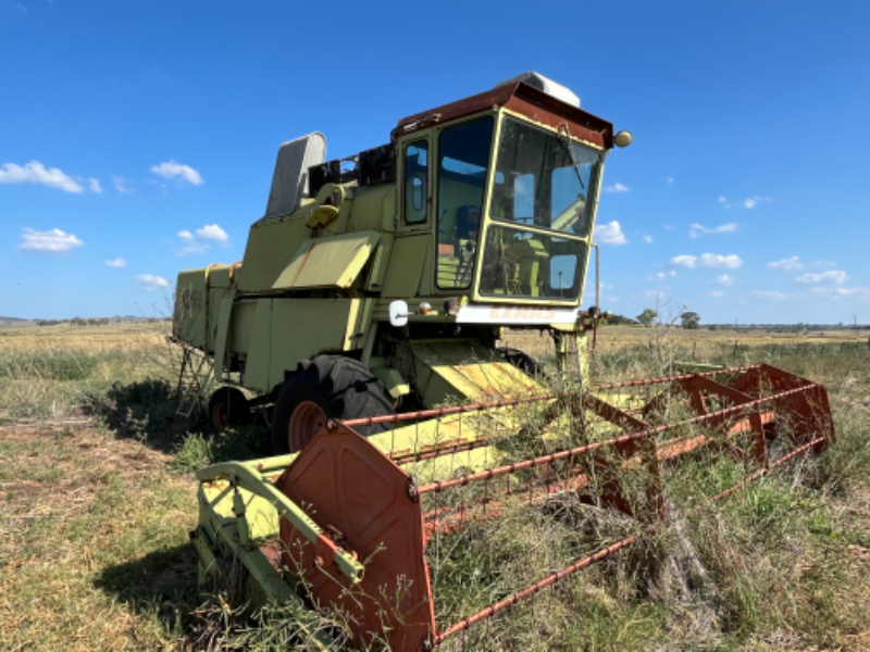 Lot 61 - OLD CLAAS HEADER | AuctionsPlus