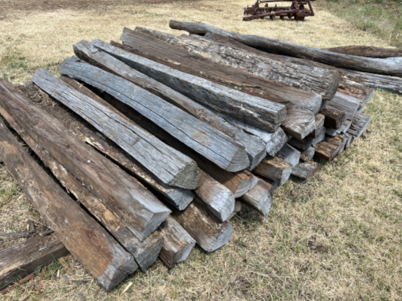 Lot 85 - IRON BARK SPLIT POSTS | AuctionsPlus