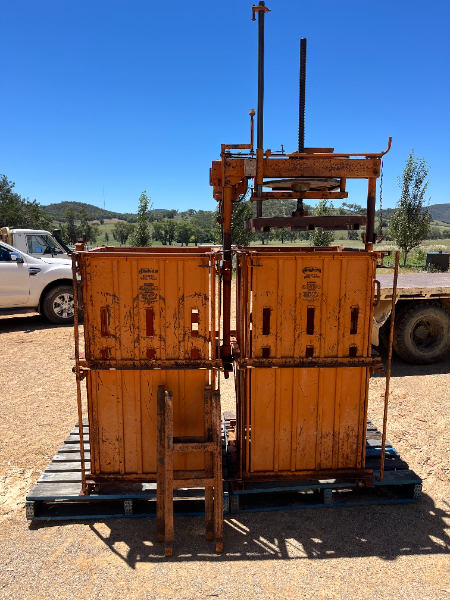 Lot 67 - SUNBEAM ELECTRIC WOOLPRESS | AuctionsPlus