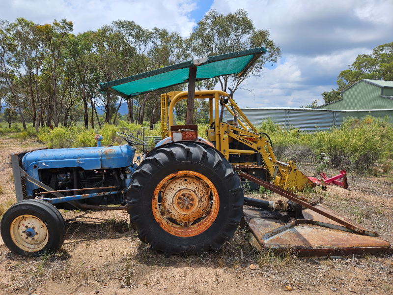 Lot 81 - FORD DEXTER TRACTOR | AuctionsPlus