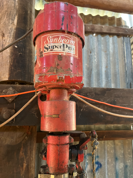 Lot 101 - SUNBEAM SUPERPRO SHEARING PLANT | AuctionsPlus