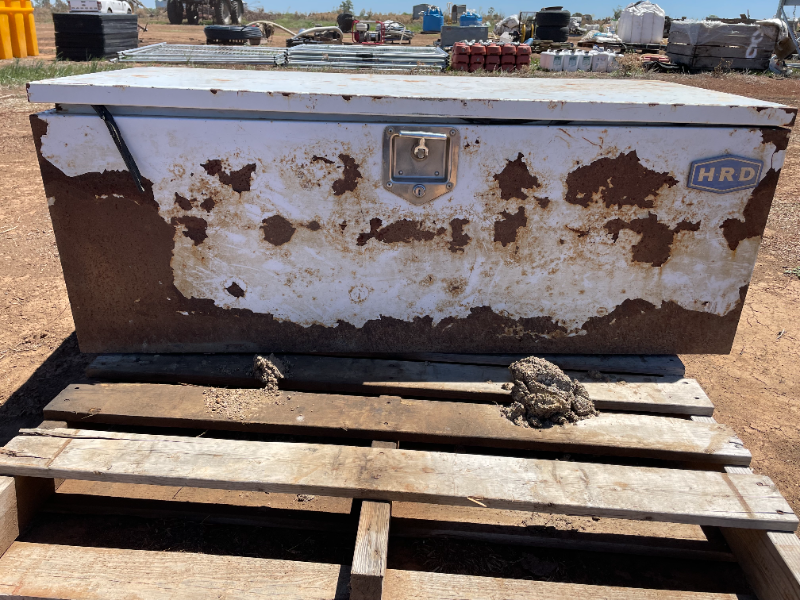 Lot 111 - HRD Toolbox & Tools | AuctionsPlus