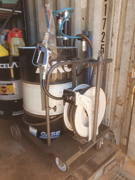 Lot 6 - Lubeworks Mobile Oil Pump Trolley Kit | AuctionsPlus