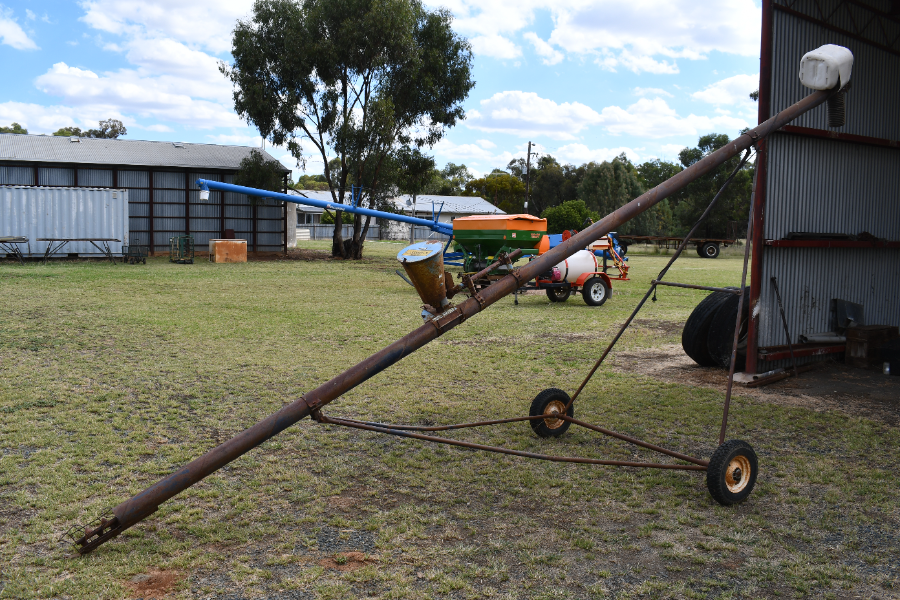 Lot 23 - Grainline pencil auger | AuctionsPlus