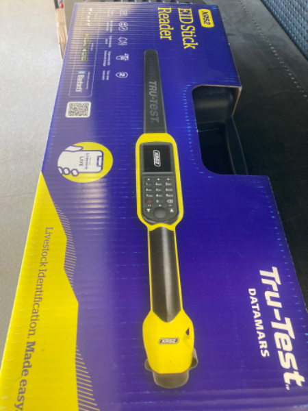 Lot 23 - Tru Test XRS2 EID Stick Reeder | AuctionsPlus