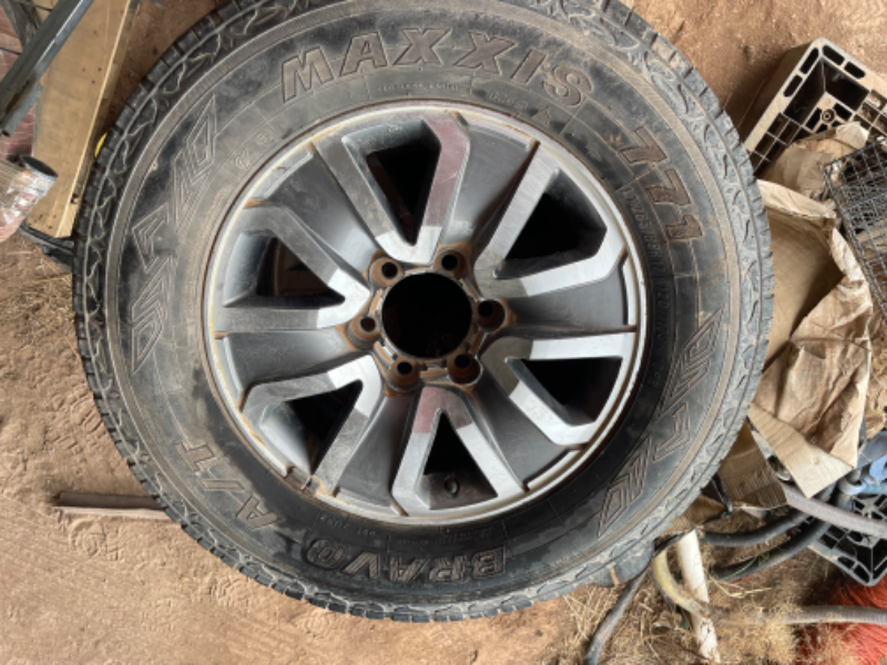 Lot 28 - 4 X TOYOTA HILUX SR5 RIMS. | AuctionsPlus