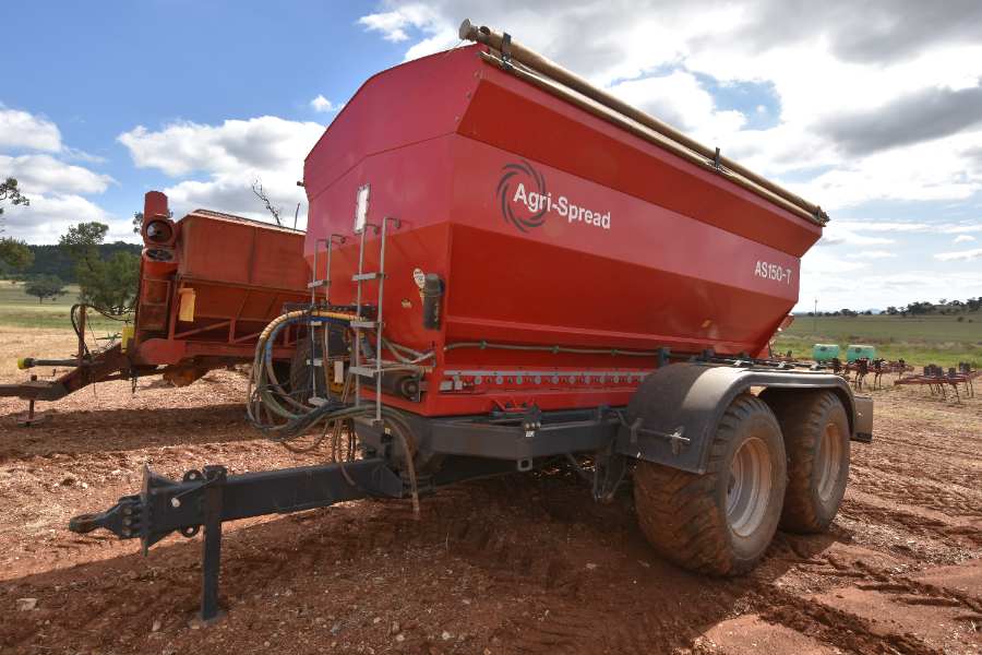 Lot 73 - Agri-Spread AS150-T dual axel fertiliser spreader, up graded ...