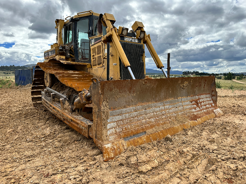 Lot 34 - CAT D6R - LGP 'SWAMPY' HIGH TRACK | AuctionsPlus