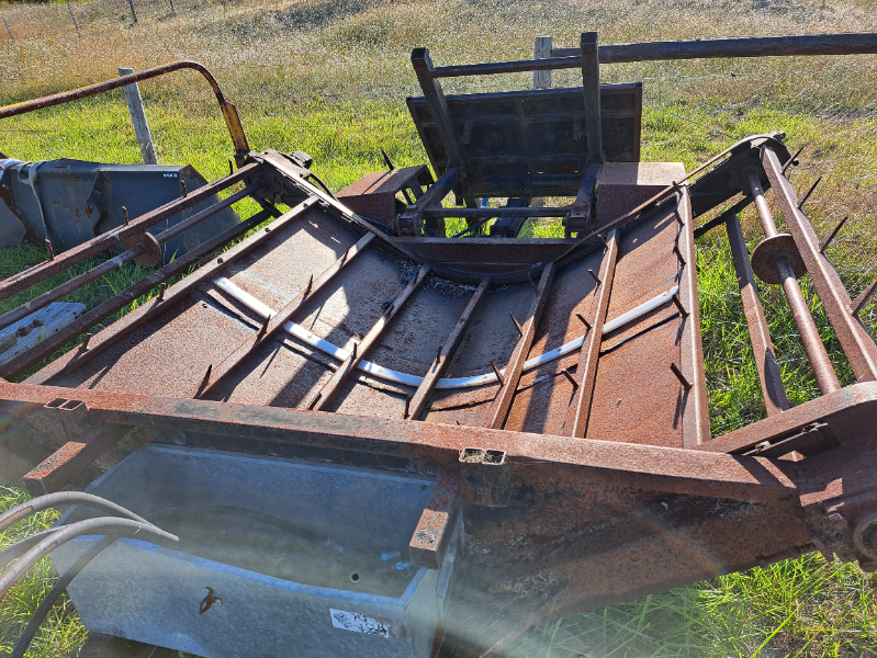 Lot 129 - Bale Feed Out Cart | AuctionsPlus
