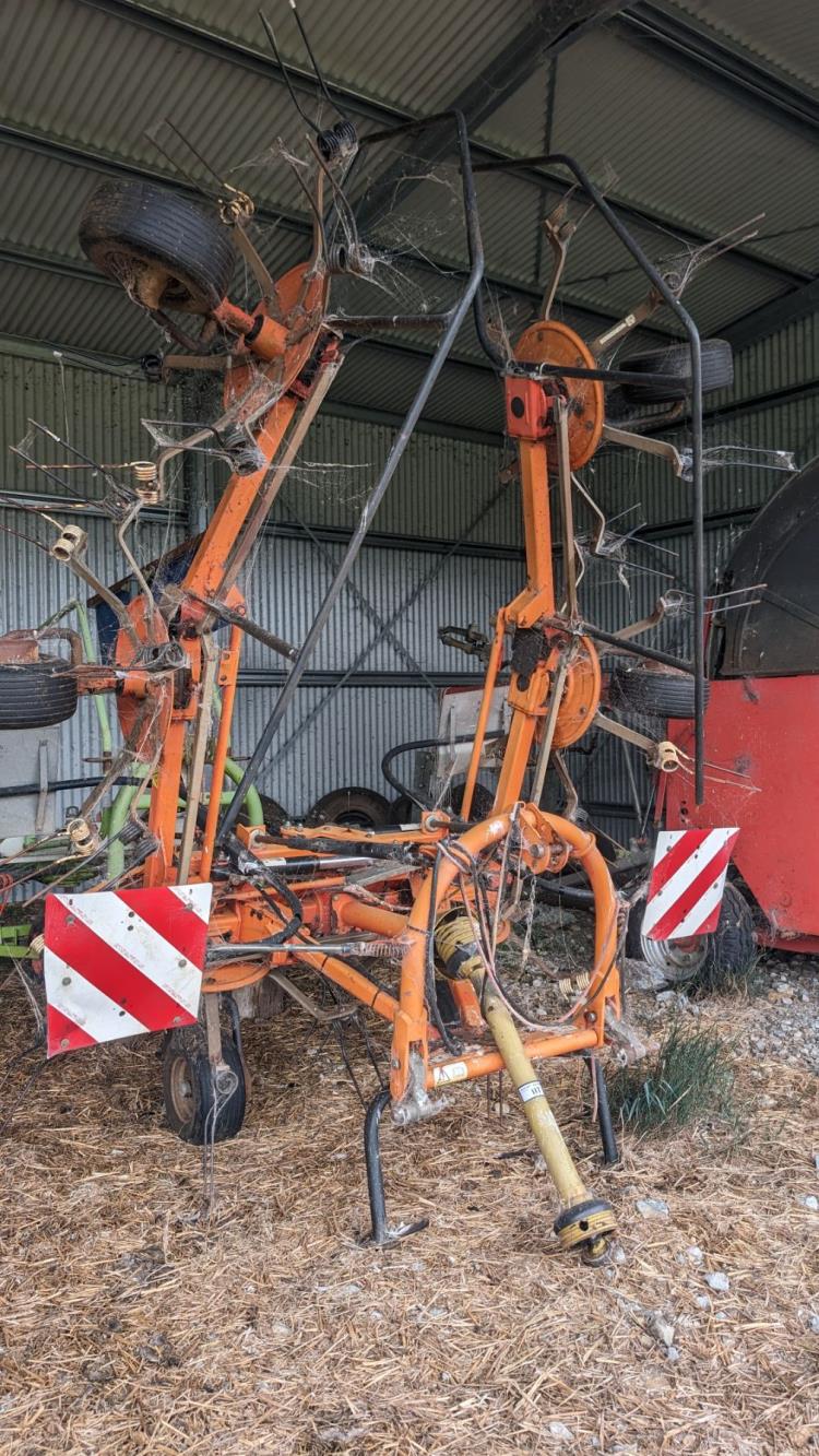 Lot 117 - Fella TH680 D Hydro Hay Rake | AuctionsPlus