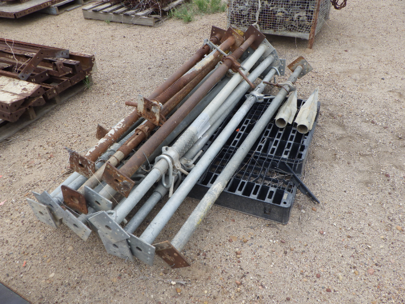 Lot 163 - ACRO JACKS | AuctionsPlus