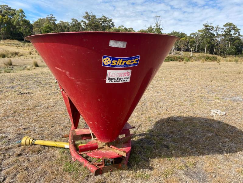 Lot 114 - Sitrex 3PL Fertiliser Spreader | AuctionsPlus