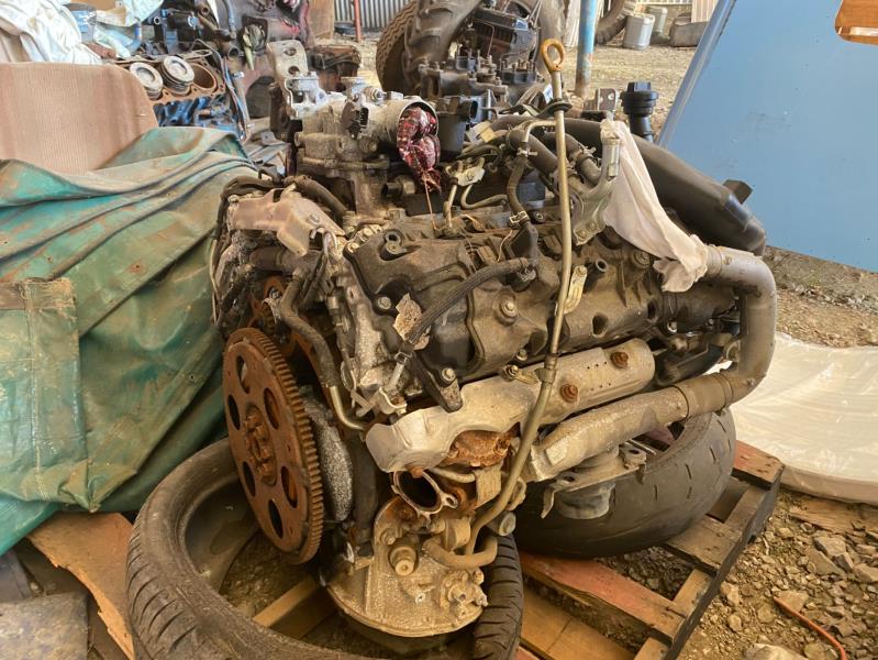 Lot 84 - Toyota Landcruiser V8 Diesel Engine (One Bank has no ...