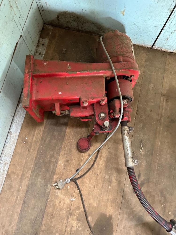 Lot 97 - 2x Sunbeam Overhead Shearing Plants | AuctionsPlus