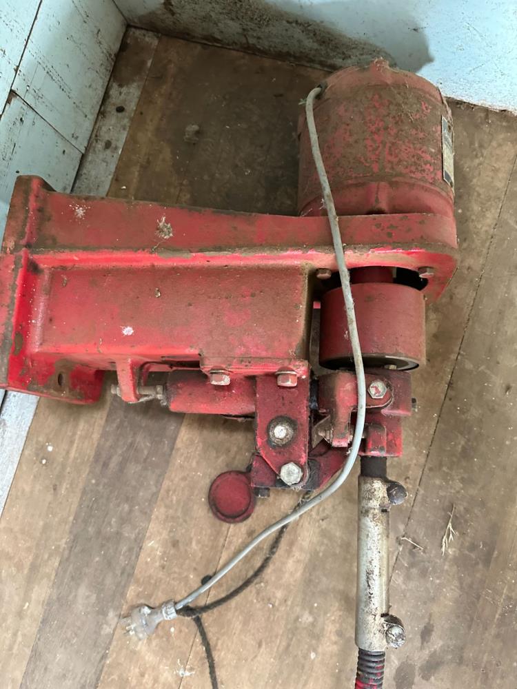 Lot 98 - 2x Sunbeam Overhead Shearing Plants | AuctionsPlus
