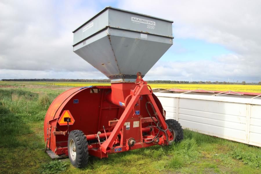 Lot 6 - Mainero Grain Bag Loader 2230 | AuctionsPlus
