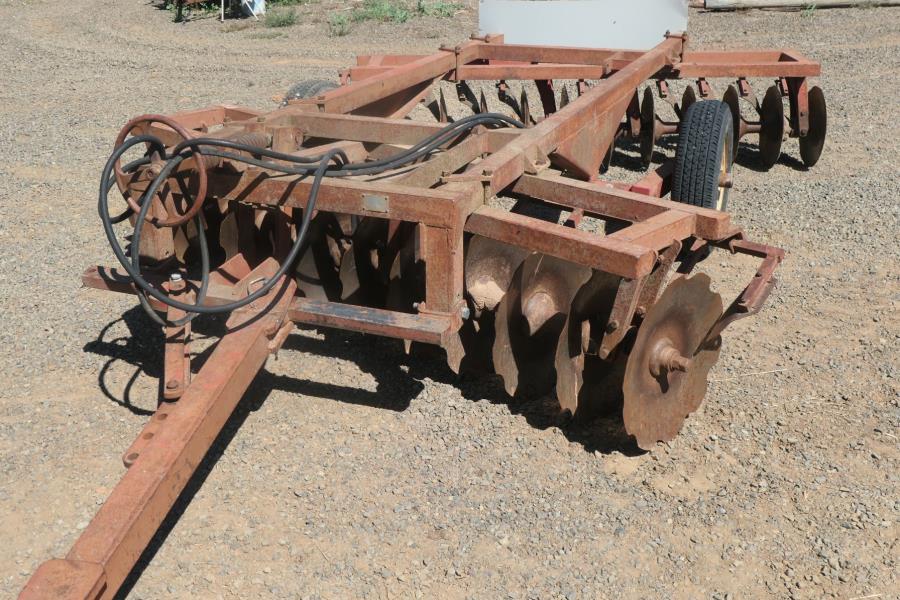 Lot 10 - 24 Plate Offset Discs | AuctionsPlus