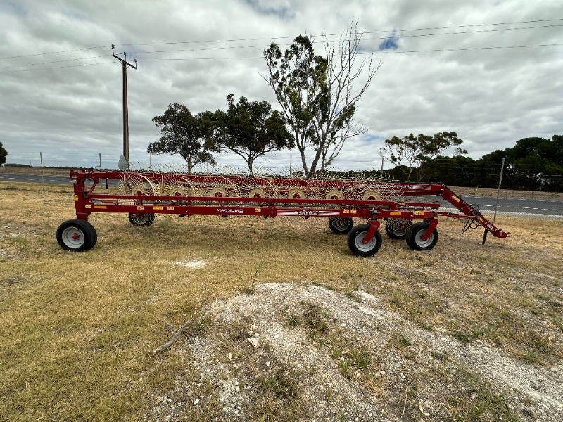 Lot 13 - Sitrex Magnum Evolution Hay Rake. | AuctionsPlus