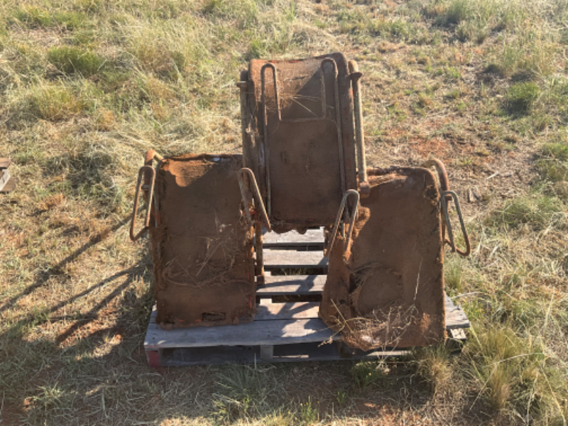 Lot 42 - Lamb Marking Cradles | AuctionsPlus