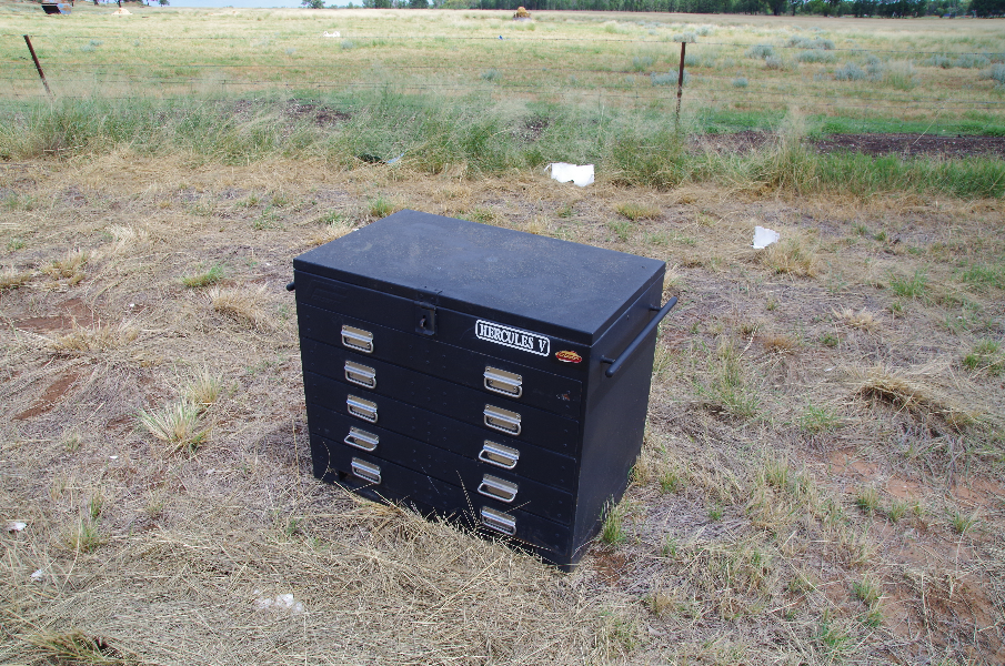 Lot 21 - Faber Hercules V toolbox | AuctionsPlus