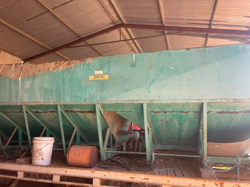 Lot 307 - Jetstream 2 Bin Grouper | AuctionsPlus